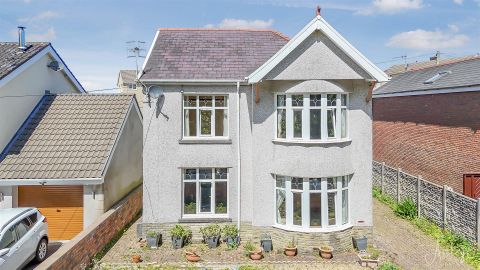 Maes Mawr Road, Crynant SA10, 3 bed detached house for sale, £235,000 ...