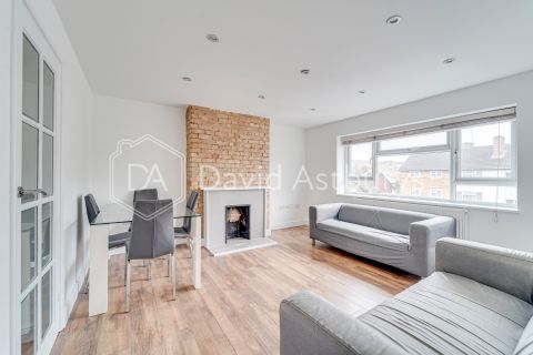 3 bed flat to rent in Boyton Close, Crouch End, London N8, £2,500 pcm ...