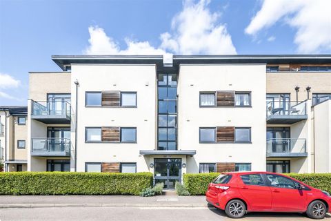 Farrier House, London NW7, 2 bed flat to rent, £2,000 pcm - Zoopla