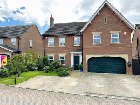 6 bed detached house for sale in Orchard End, Hemingbrough, Selby YO8 ...