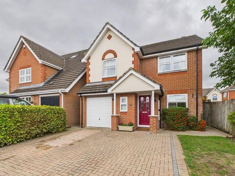 Chatsworth Green, Hatch Warren, Basingstoke RG22, 4 bed detached house ...