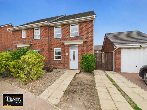 Beech Drive, Thornton-Cleveleys FY5, 3 bed semi-detached house to rent ...