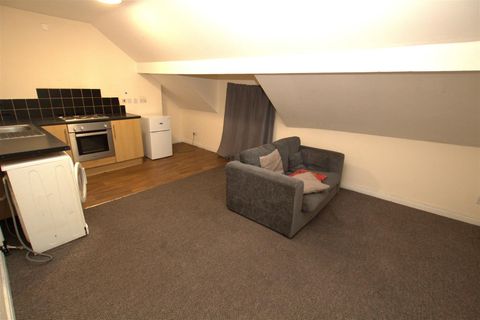 1 bed flat to rent in Borough Road, Middlesbrough TS1, £550 pcm - Zoopla