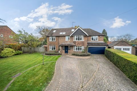 6 bed detached house for sale in Horsell Park, Horsell, Woking GU21, £ ...