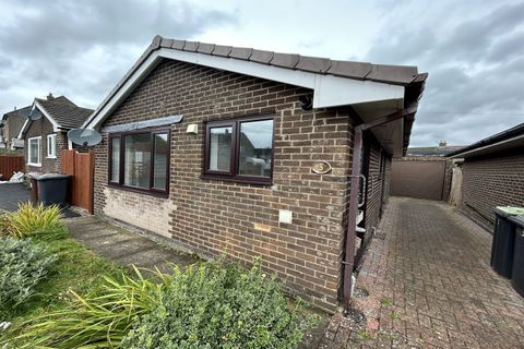 2 bed detached bungalow for sale in Oak Close, Chapel-En-Le-Frith, High ...