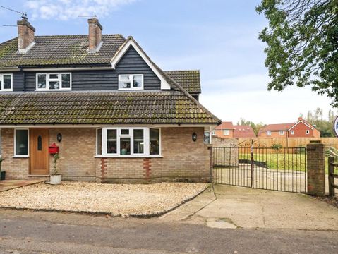 Grange Road, Tongham, Surrey GU10, 3 bed semi-detached house for sale ...