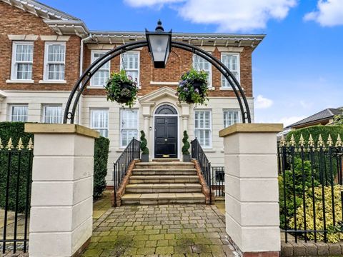 The Square, Ringley Chase, Whitefield M45, 4 bed town house for sale, £ ...