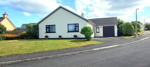 Meadow Road, Jameston, Tenby, Pembrokeshire SA70, 3 bed bungalow for ...