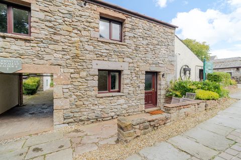 Whitbarrow Village - 5 Caldew, Berrier, Penrith CA11, 4 bed barn ...