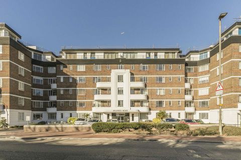 2 bed flat to rent in Nightingale Lane, Balham SW12, £2,550 pcm - Zoopla