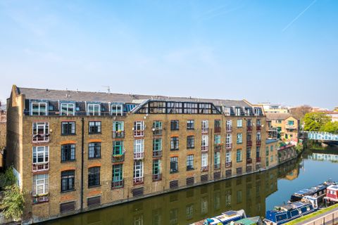 Wharf Place E2, 2 bed flat for sale, £650,000 - Zoopla