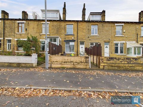 3 bed terraced house for sale in Bolton Road, Bradford BD3, £110,000 ...