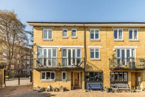 4 bed end terrace house for sale in Thomas More Street, London E1W, £ ...