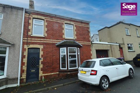 4 bed terraced house for sale in High Street, Pontypool NP4, £150,000 ...