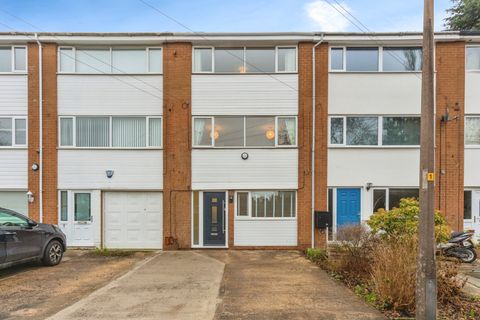 Warley Close, Cheadle, Greater Manchester SK8, 4 bed terraced house for ...