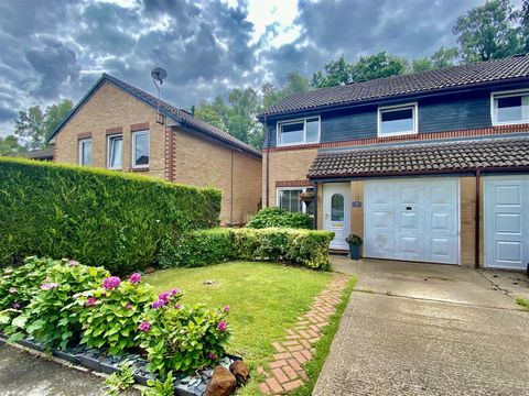 Coronet Close, Crawley RH10, 3 bed semi-detached house for sale, £ ...
