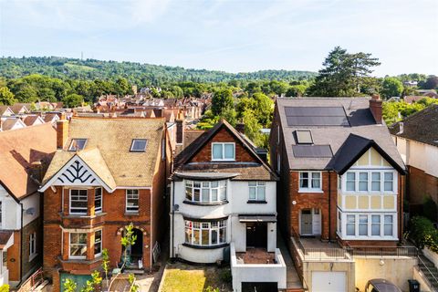 Reigate Road, Reigate RH2, 5 bed detached house for sale, £1,000,000 ...