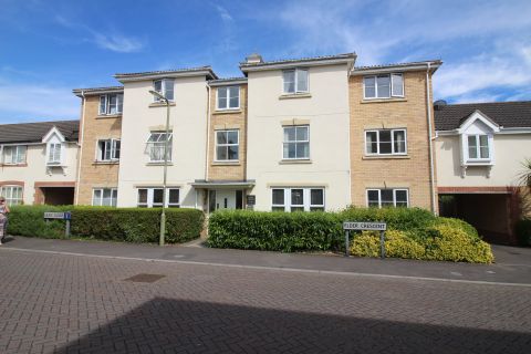2 bed flat to rent in Rosa Court, Elder Crescent, Andover SP10, £1,050 ...