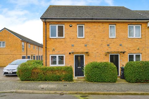 2 bed end terrace house for sale in Challney Gardens, Luton ...