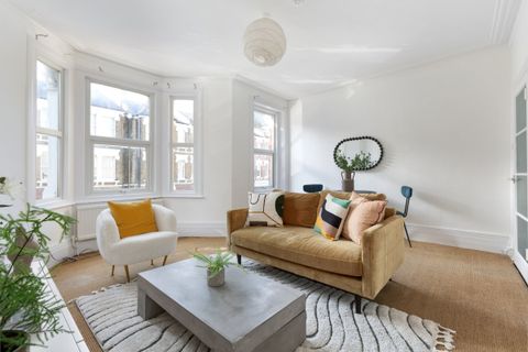 2 bed flat to rent in Brook Drive, London SE11, £2,500 pcm - Zoopla