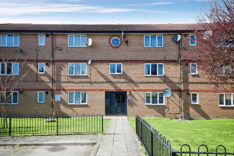 Harrier Way, London E6, 1 bed flat for sale, £250,000 - Zoopla