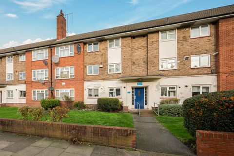 Martins Road, Shortlands, Bromley BR2, 3 bed flat for sale, £300,000 ...