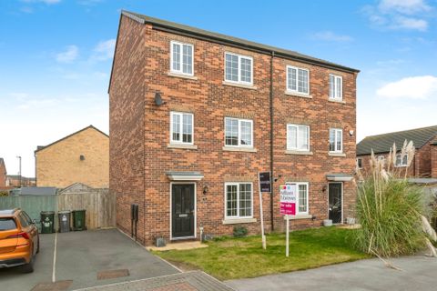 Heatherfields Crescent, New Rossington, Doncaster DN11, 3 bed semi ...