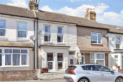 2 bed terraced house for sale in Shakespeare Road, Gillingham, Kent ME7 ...