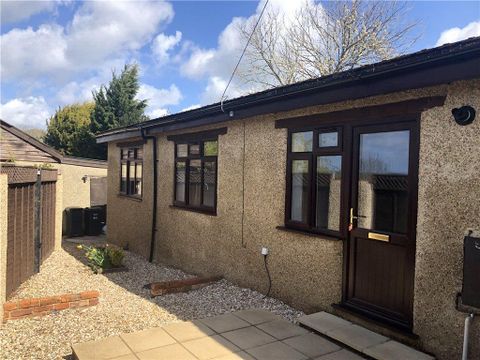 2 bed semi-detached bungalow to rent in Windmill Hill, Ashill ...