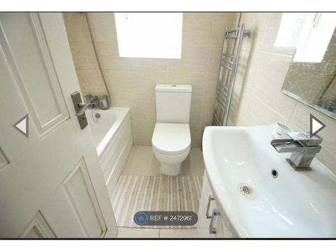 Bath Road, Hounslow TW4, 1 bed flat to rent, £1,550 pcm - Zoopla