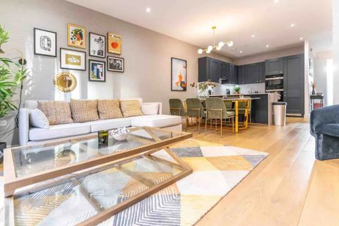 4 bed town house to rent in Caird Street, London W10, £4,500 pcm - Zoopla