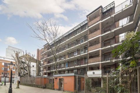 3 bed flat to rent in Boswell House, Boswell Street, London WC1N, £ ...