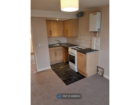 2 bed flat to rent in Kimberworth Road, Rotherham S61, £550 pcm - Zoopla