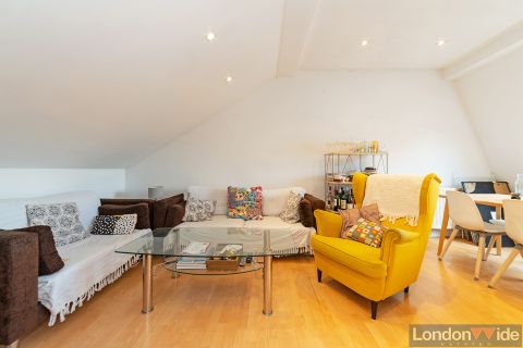 4 bed maisonette for sale in Farm Lane, Fulham SW6, £875,000 - Zoopla