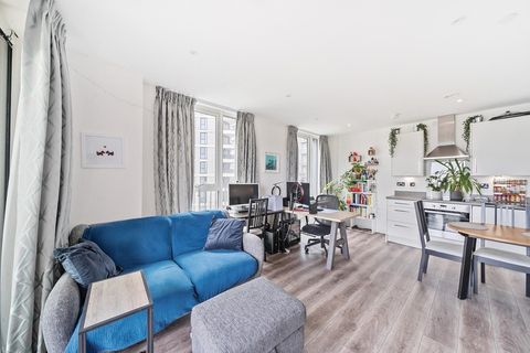 1 bed flat for sale in Hutton Court, Ilford, London IG1, £84,000 - Zoopla